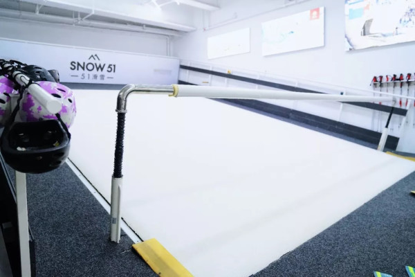 3店通用，体验香槟粉雪的梦幻雪屋！1800㎡室内专业滑雪场 上海Snow51滑雪基础课多少钱-什么值得买