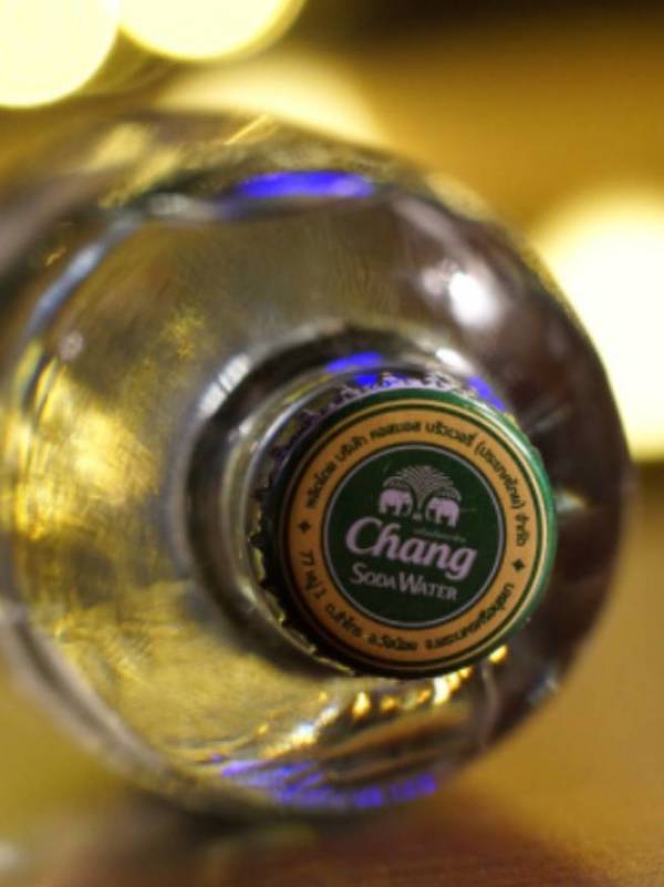 象牌饮用水_Chang 象牌 泰象（Chang Beer）泰国进口 泰象苏打水 325ml*24 Chang泰国象牌苏打气泡水年货送礼 325ml*24瓶多少钱-什么值得买