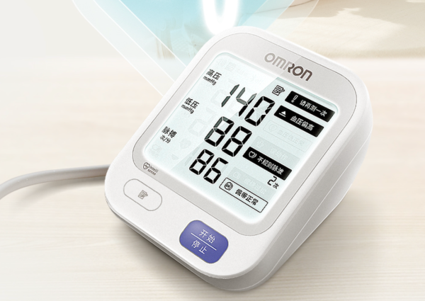 老年生活_更大电子屏！欧姆龙U724J血压计好价速看-什么值得买