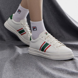 斐乐休闲运动鞋_FILA 斐乐 女鞋VIGOR时尚简约流行运动休闲鞋女耐磨舒适百搭复古板鞋多少钱-什么值得买