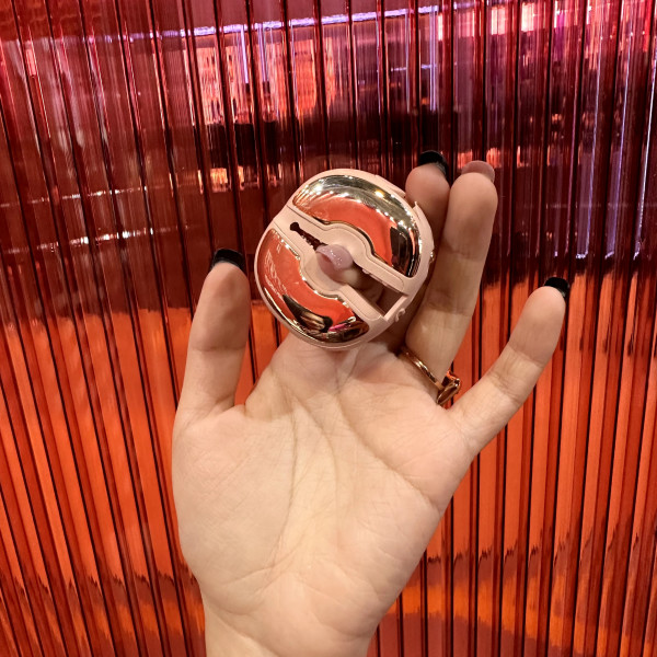 玩具的狂欢，香蕉君直击上海成人展现场～-什么值得买