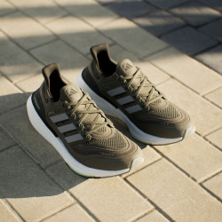 【省676元】阿迪达斯跑鞋_adidas 阿迪达斯 「飘飘鞋」ULTRABOOST LIGHT 男女款运动跑鞋 IE3330多少钱-什么值得买